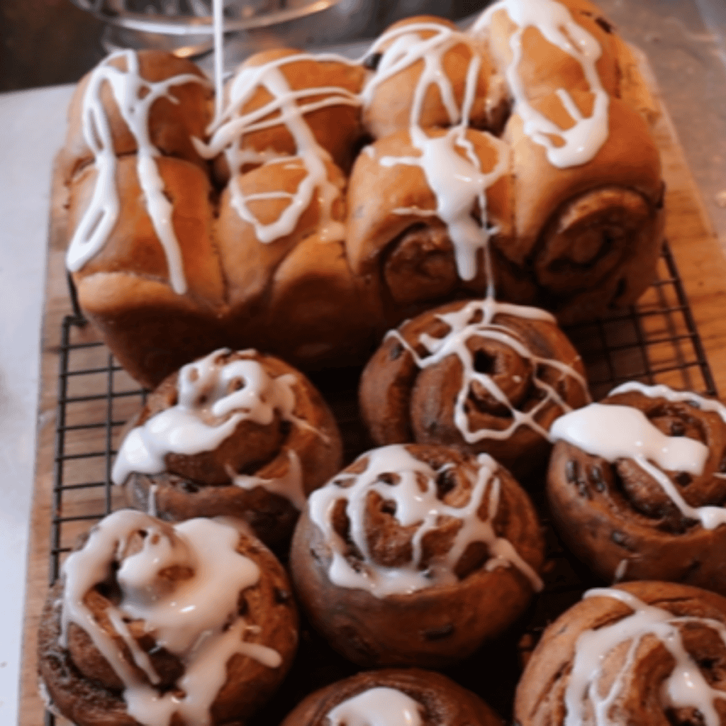 The Easiest Cinnamon Scrolls - Farmer's Wife Homestead